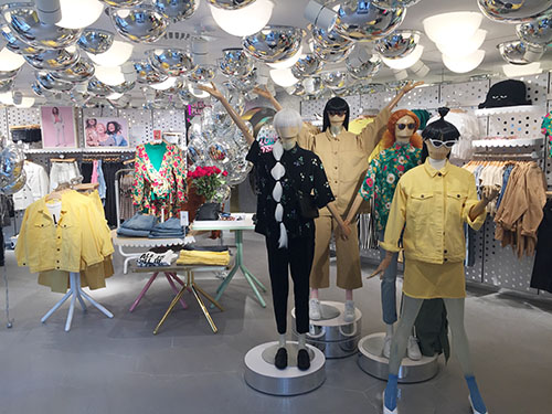 Urban Outfitters & Monki : 2 nouveaux « flagship stores » rue de Rivoli ...